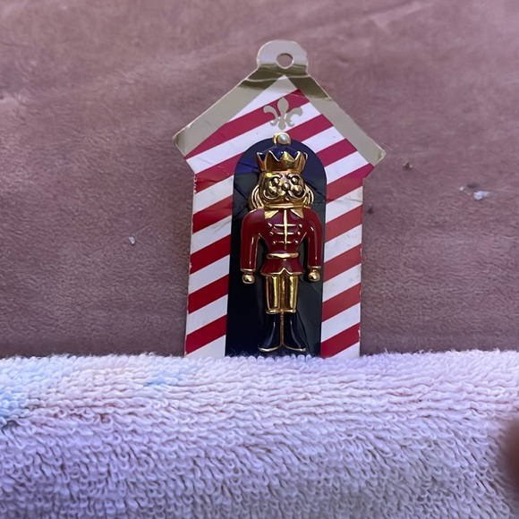 Avon | Jewelry | Vintage Avon Toy Soldier Pin | Poshmark